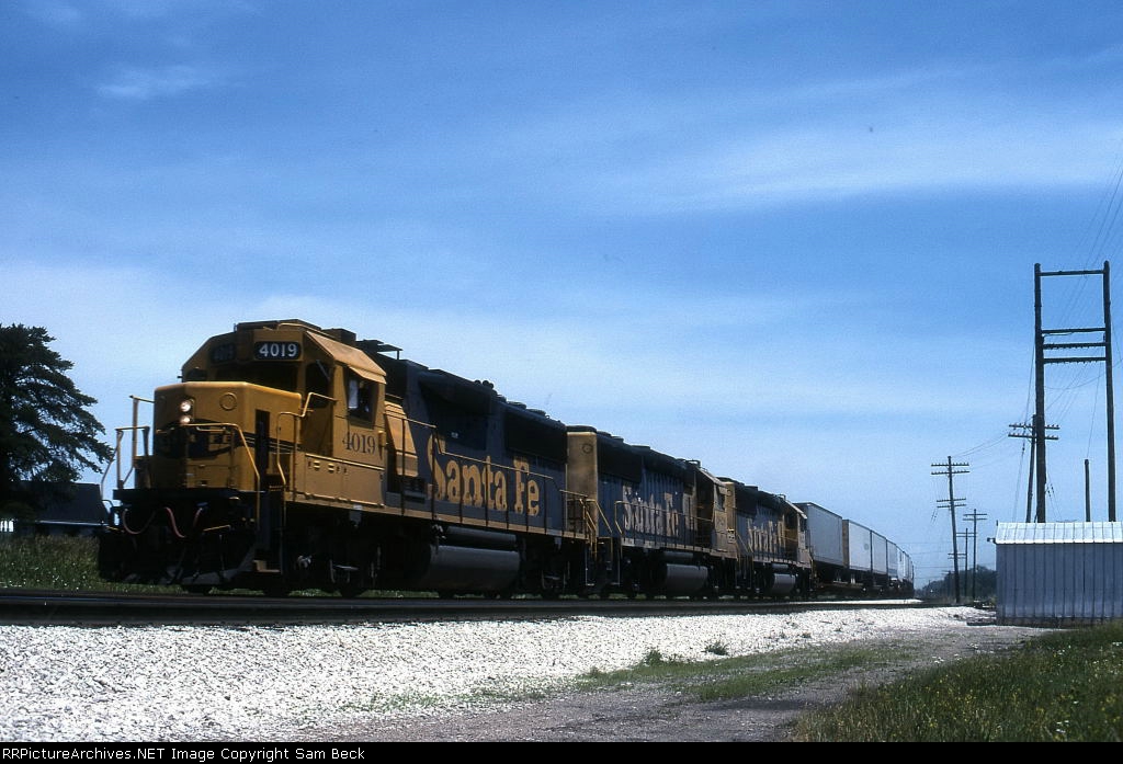 ATSF 4019 on the QNYLA
